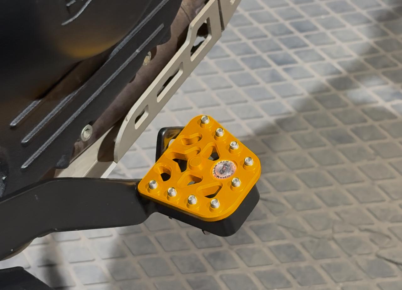 REAR BRAKE EXTENDER ( BLACK SILVER GOLD ) – Modern Tech
